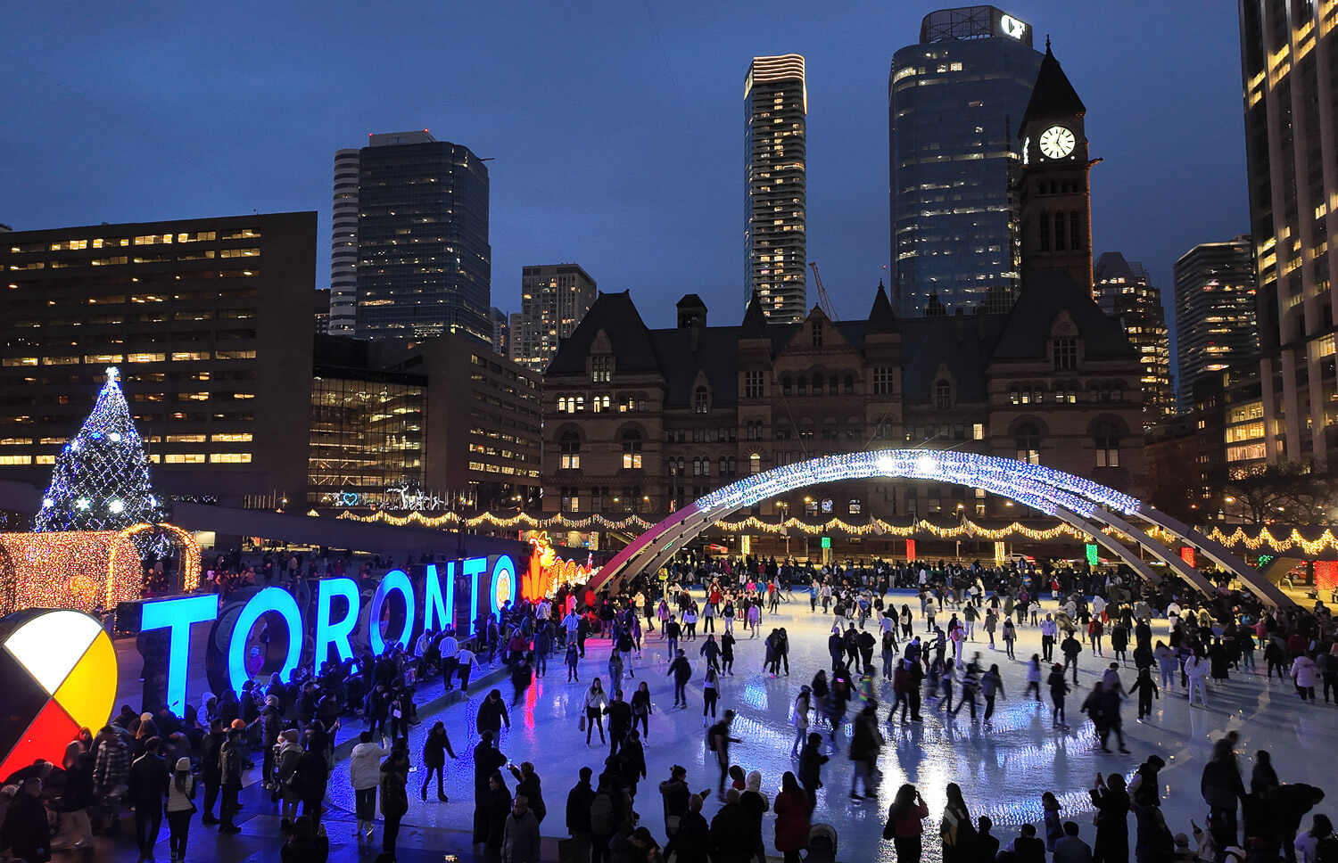 Top Skating Rinks in Toronto - seeyousoon.ca